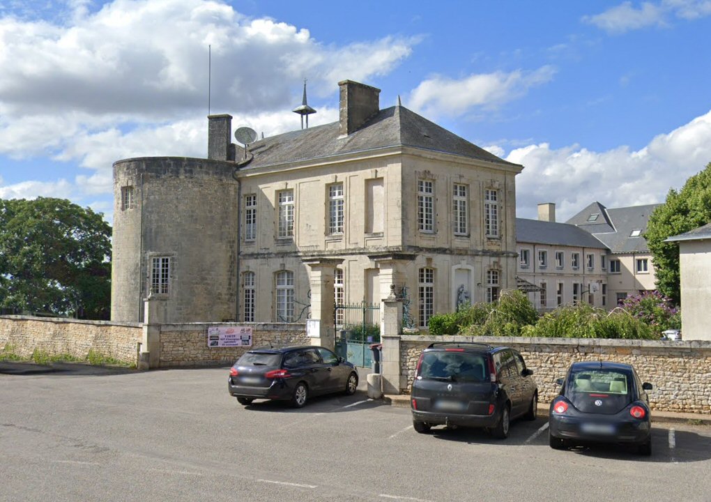 chateau de Couhé: collège Saint-Martin