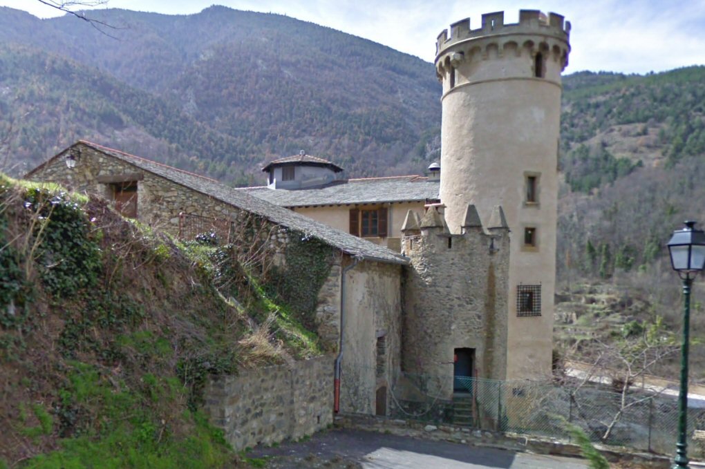 château de Nyer : visible de l'extérieur