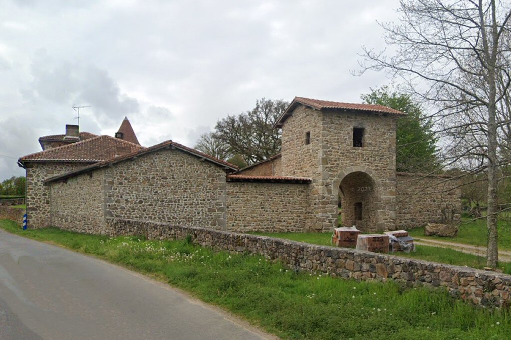 logis de la Courrière à Lesterps, propriété privée