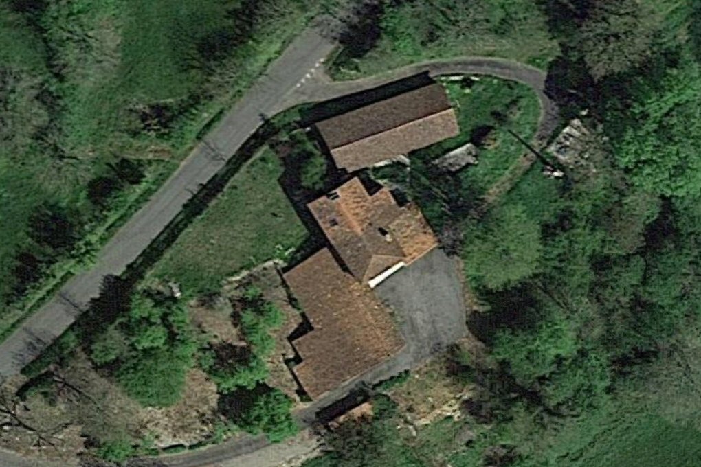 manoir des Genêtons à Benest, construction du XVIIe siècle