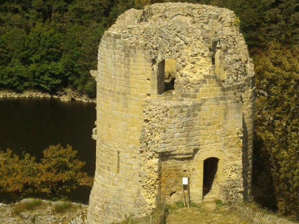 chateau de Crozant, vestiges ouverts au public