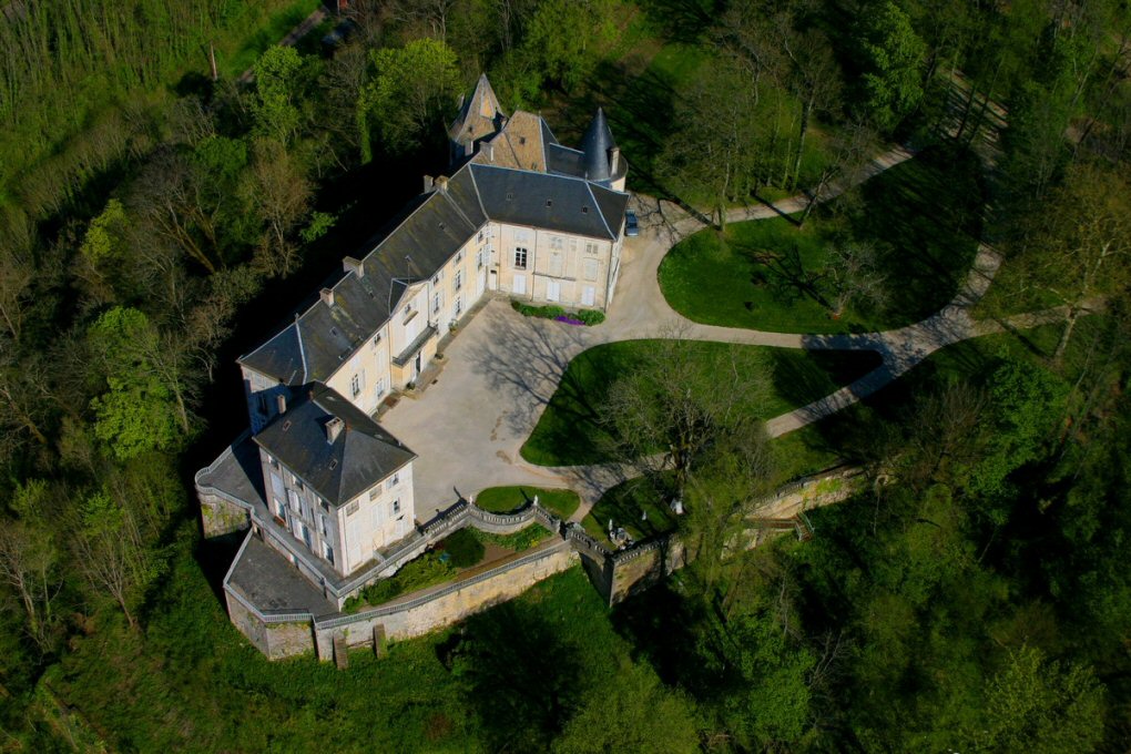 chateau de Reynel, ouvert au public visites en juillet et août