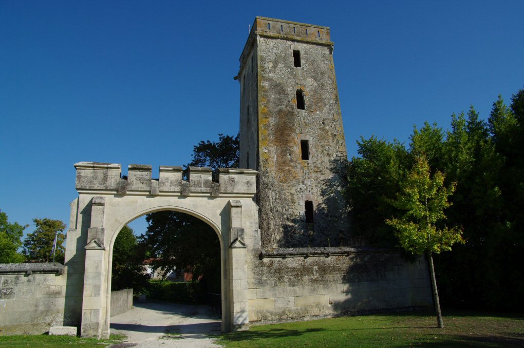 chateau de Vaux sur Mer, accueille la mairie aujourd'hui
