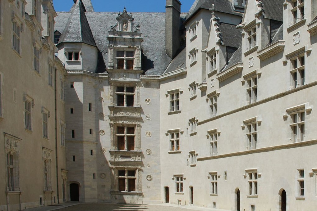 chateau de Pau : ouvert au public visites voir le site
