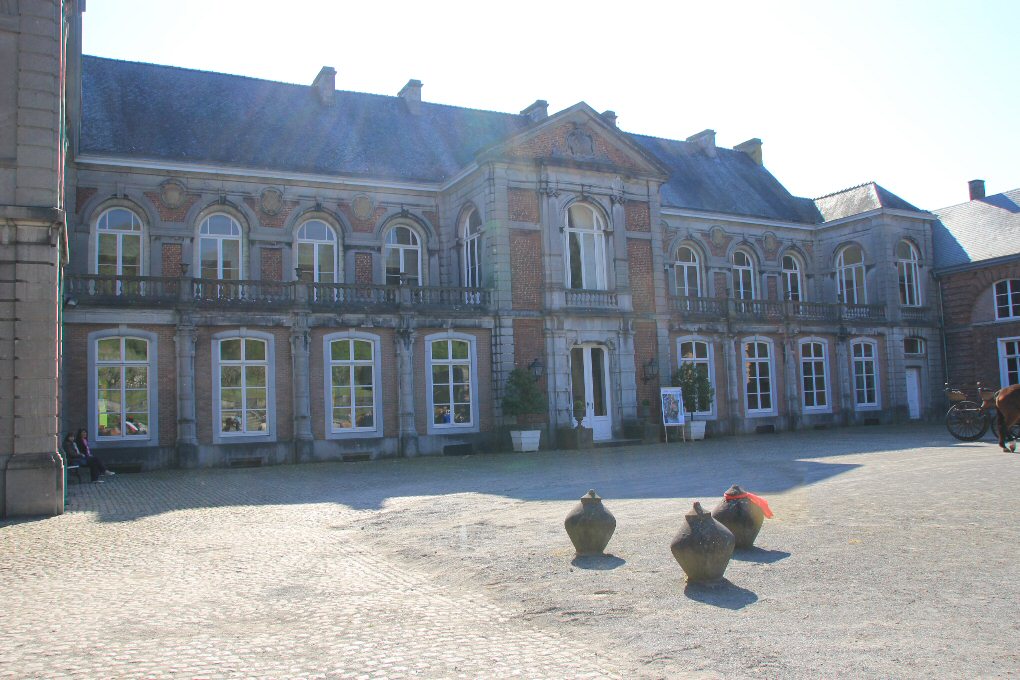 chateau de Presles à Aiseau-Presles, parc ouvert au public